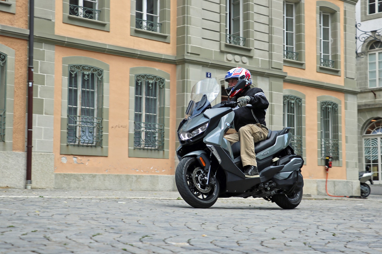 Quel est le meilleur scooter 400 cm3 ? - Gazette Debout